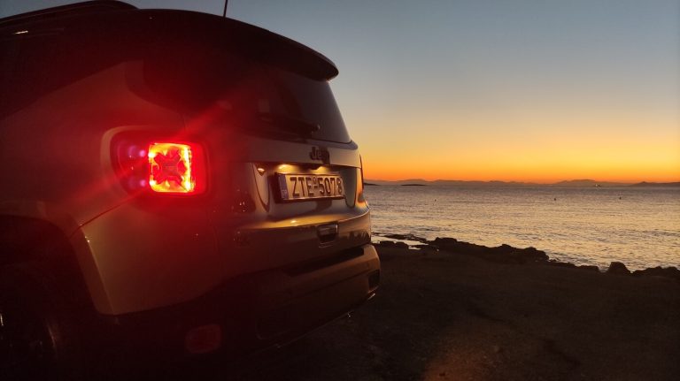 Υβριδικό Jeep Renegade με μόλις 257 ευρώ τον μήνα; Κι όμως, ναι ...